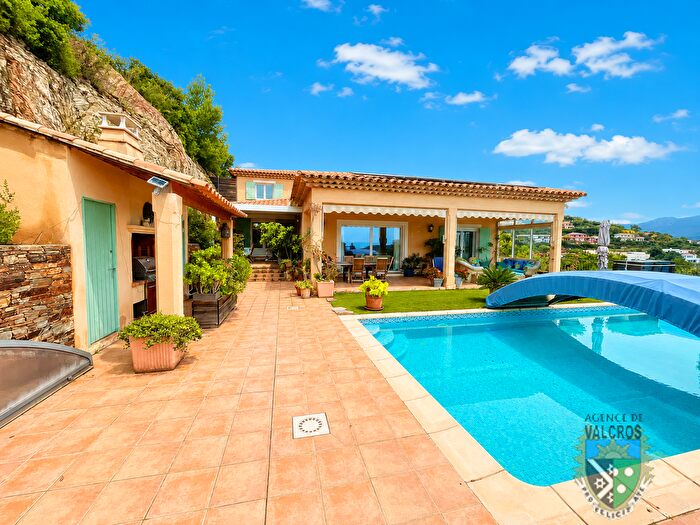 Maison 7 pièces à vendre à La Londe-les-Maures, Valcros, Alicastre, Haut Pansard, Bas Pansard, Le Pin