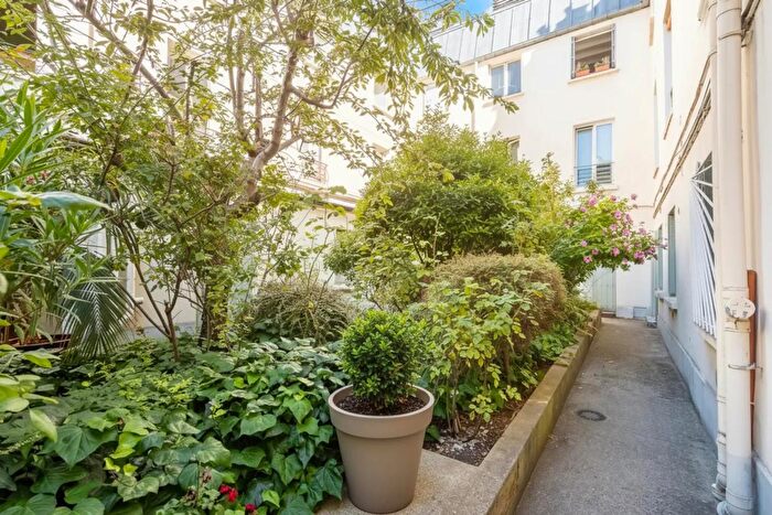Appartement à vendre - Paris e , Goncourt, Canal Saint-Martin - 2 pièces - 1 chambre