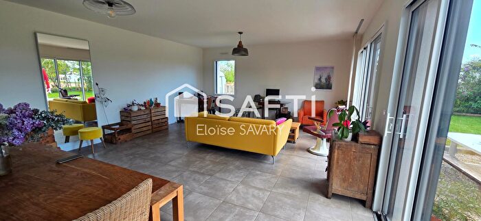 Maison 5 pièces à Le Guerno, à vendre