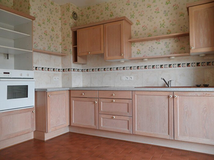 Appartement 4 pièces à Bourges, Centre-ville, Charlet, Lahitolle, Pignoux, Sembat, à louer