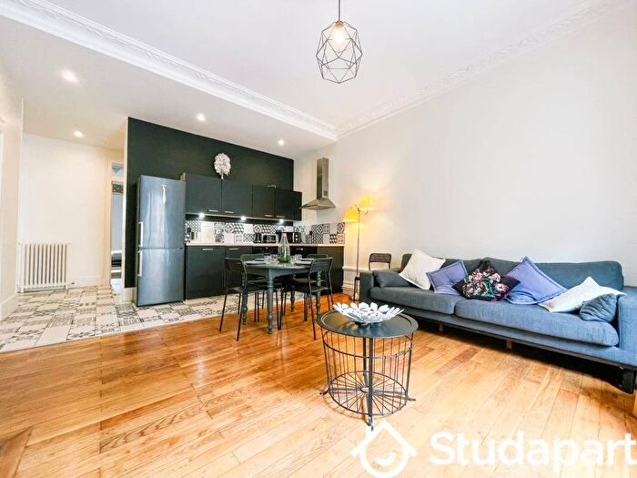 Appartement à louer - Berriat-Ampere, Grenoble - 4 pièces - 3 chambres