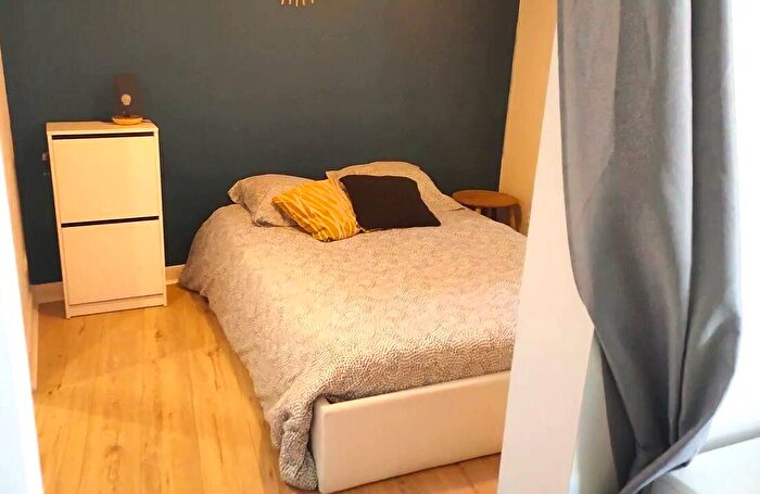Appartement à louer - Champ de Mars-Bussatte-Victor Hugo, Angoulême - 2 pièces - 1 chambre