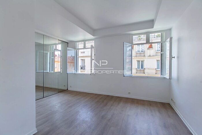 Appartement 2 pièces à vendre à Nice, Carré d'or