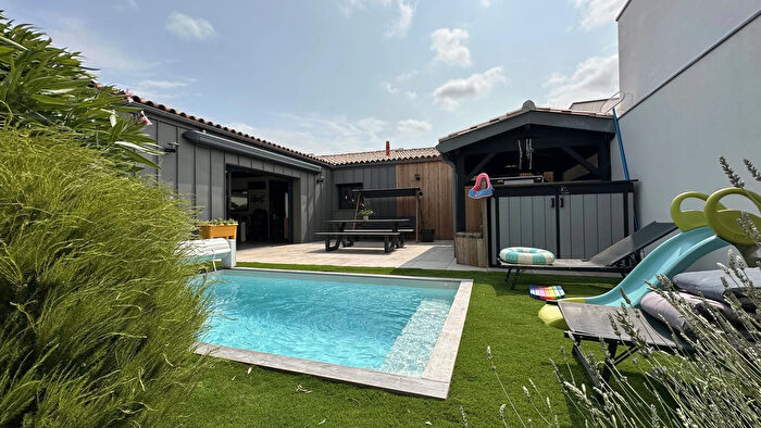 Maison à vendre - La Rochelle, Laleu, La Pallice, La Rossignolette, Vaugouin - 6 pièces - 5 chambres