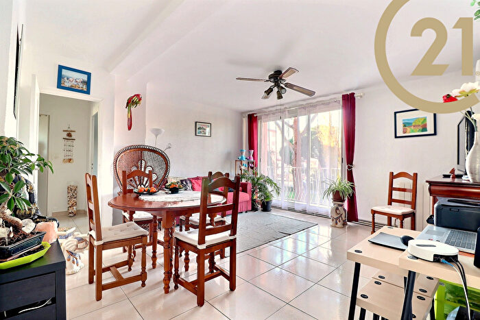 Appartement à vendre - Saint-Raphaël - 3 pièces - 2 chambres