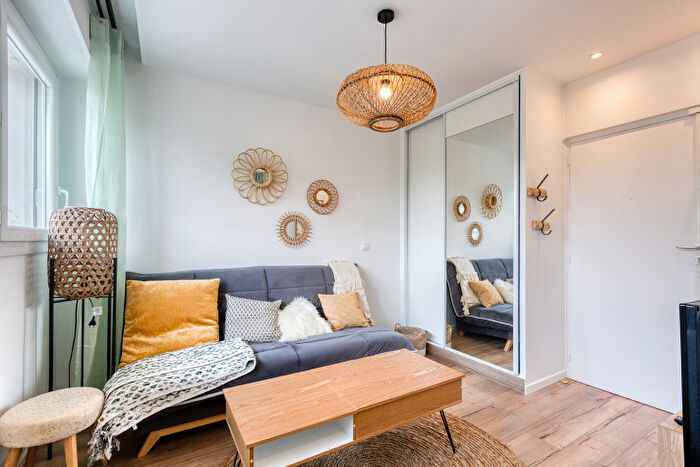 Paris 19ème, Secrétan, Jaurès - Appartement 1 pièce à louer