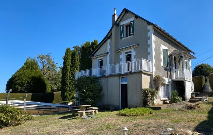 Maison 7 pièces à Châteauneuf-la-Forêt, à vendre