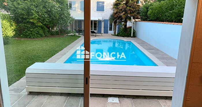 Maison à vendre - Niort, Sainte-Pezenne - 7 pièces - 5 chambres