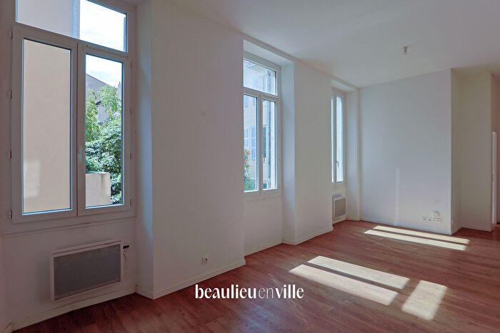 Marseille 4ème, Cinq Avenues : Appartement 3 pièces à vendre