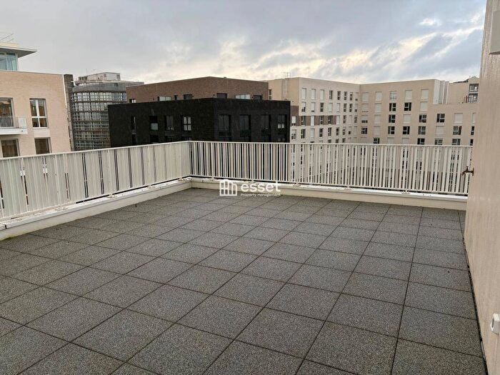 Appartement à louer - Prefecture, Cergy - 5 pièces - 4 chambres