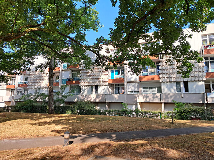 Appartement 4 pièces à Orléans, La Bolière, Campus, à vendre