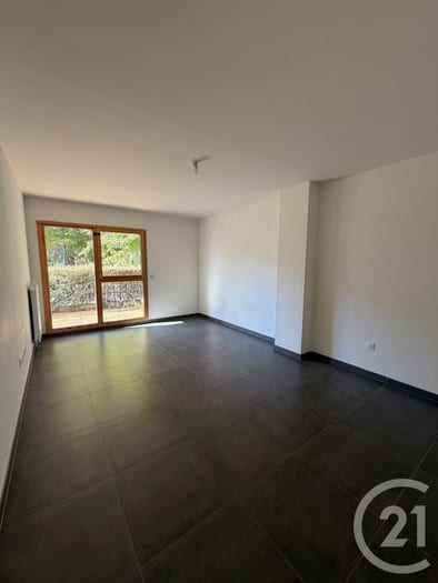 Vigneux-sur-Seine, Croix-Blanche : Appartement 2 pièces à louer