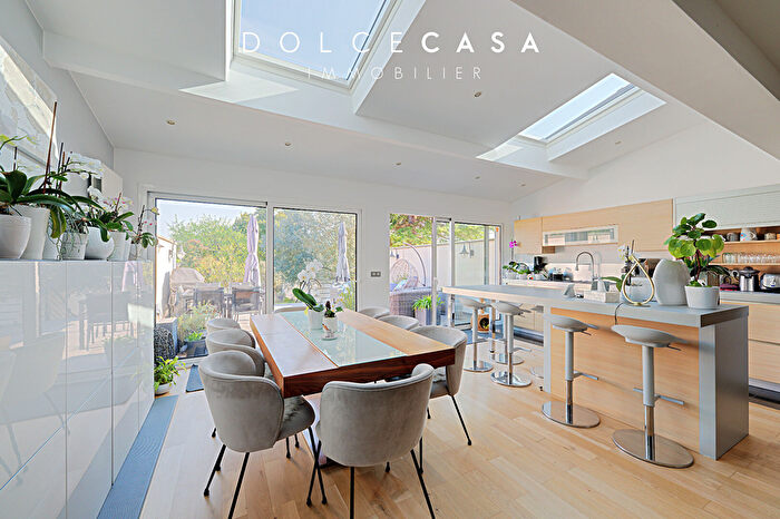 Maison à vendre - Rosny-sous-Bois, La Garenne - 7 pièces - 5 chambres