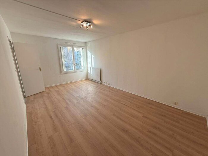 Appartement à louer - Hôtel de Ville, Créteil - 1 pièce