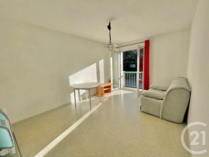 Appartement à louer - Rodez, Saint-Eloi, Camonil - 1 pièce