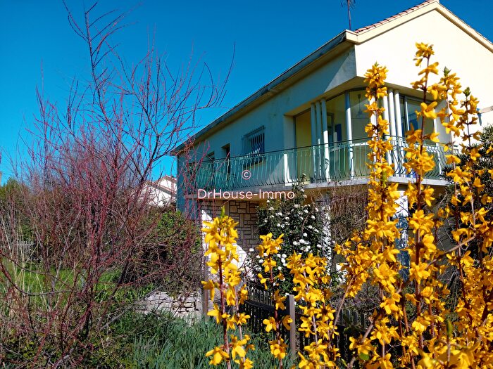 Maison à vendre - Saint-Privat-des-Vieux - 5 pièces - 3 chambres