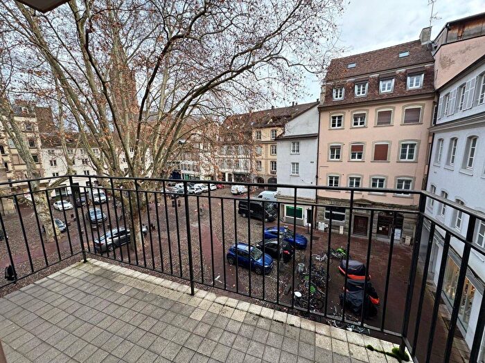 Appartement à louer - Strasbourg - 3 pièces - 1 chambre