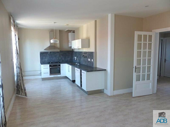 Appartement à louer - Riorges - 3 pièces - 2 chambres