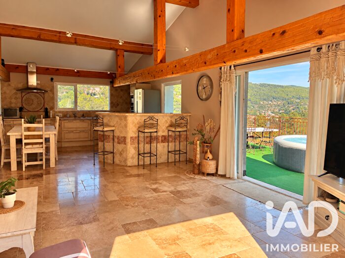 Maison 5 pièces à vendre à Solliès-Toucas