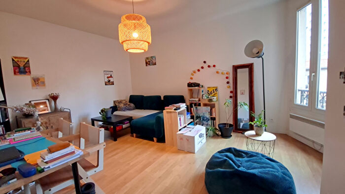 Appartement à louer - Gentilly, Frileuse Centre-ville - 2 pièces - 1 chambre