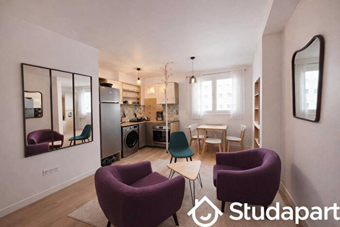 Appartement à louer - Carmes-République, Orléans - 1 pièce - 1 chambre