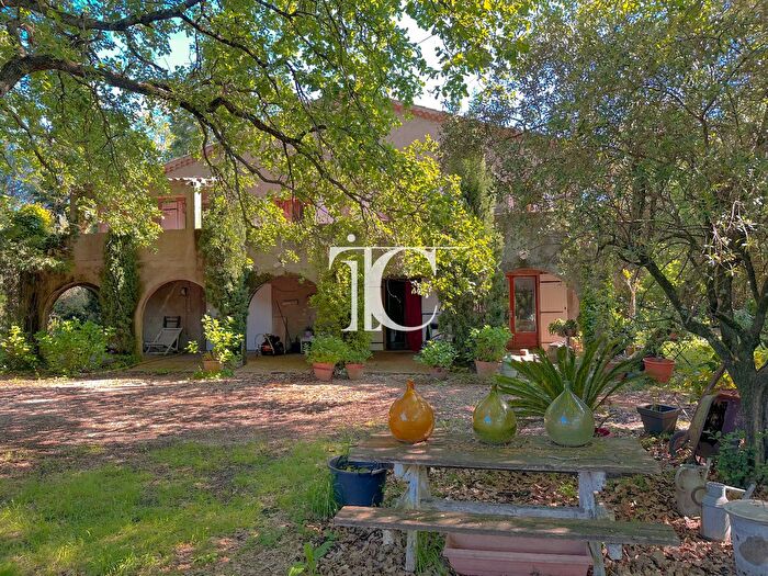 Maison à vendre - Saint-Ambroix - 8 pièces - 5 chambres