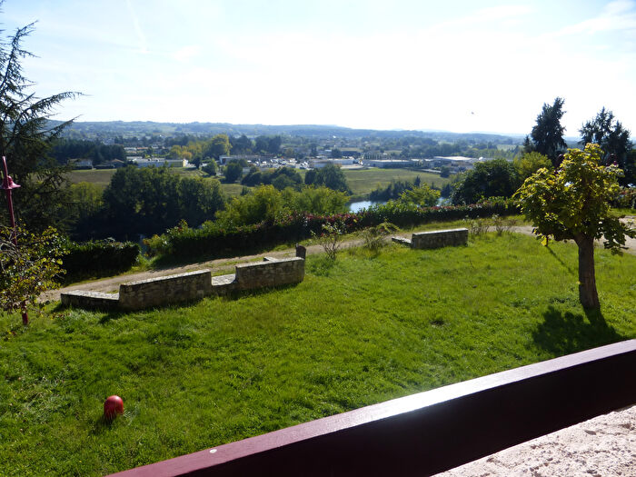Appartement à louer - Fumel - 4 pièces - 3 chambres