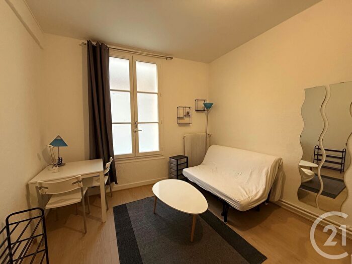 Appartement 1 pièce à Chartres, Centre-ville, à louer