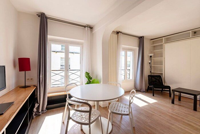 Monnaie, Paris 6ème arrondissement : Appartement 1 pièce à louer