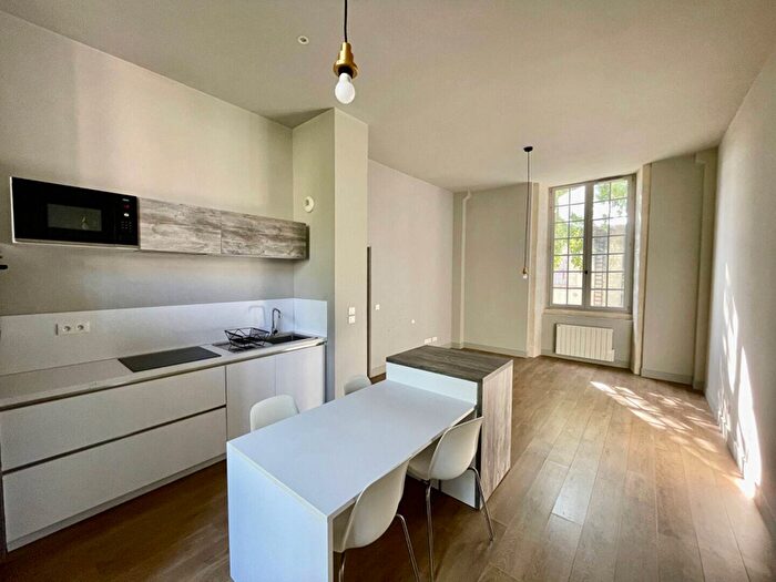 Appartement à louer - Jardins de la Fontaine, Nîmes - 4 pièces - 3 chambres