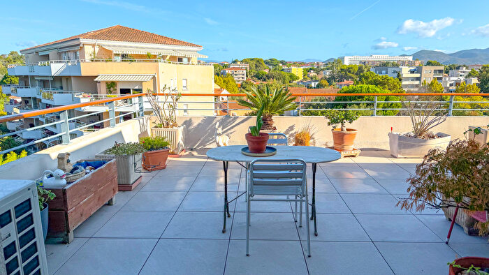 Appartement 3 pièces à Fréjus, Centre-ville, à vendre
