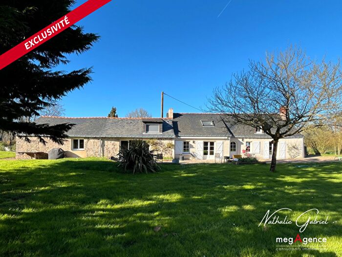 Maison à vendre - Saint-Martin-du-Fouilloux - 6 pièces - 3 chambres