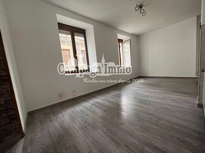 Saint-Clément-sur-Valsonne : Appartement 3 pièces à louer