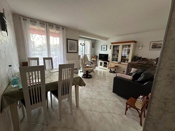 Appartement à vendre - Marseille e , Saint-Loup - 3 pièces - 2 chambres