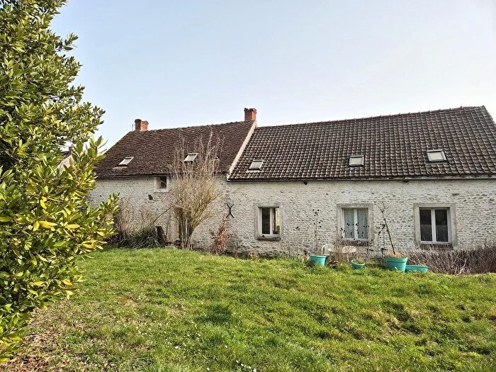 Maison à vendre - Puiseaux - 11 pièces - 7 chambres