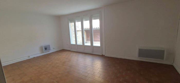 Appartement 3 pièces à Villeveyrac, à louer