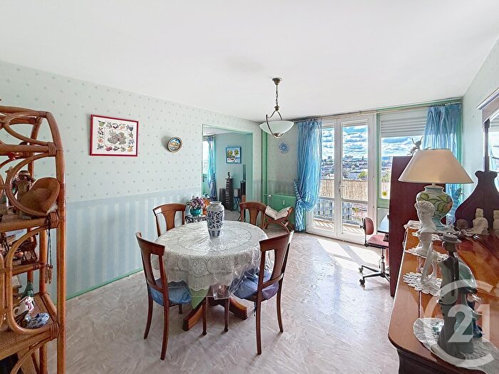 Appartement à vendre - Chalon-sur-Saône, Les Près Saint-Jean - 4 pièces - 2 chambres