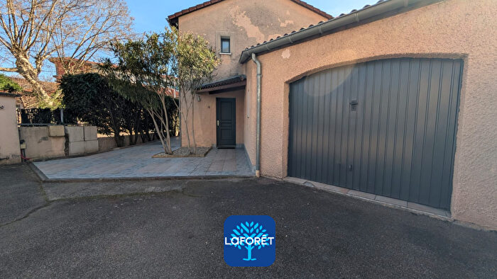 Maison à vendre - Saint-Priest, Centre-ville - 5 pièces - 3 chambres