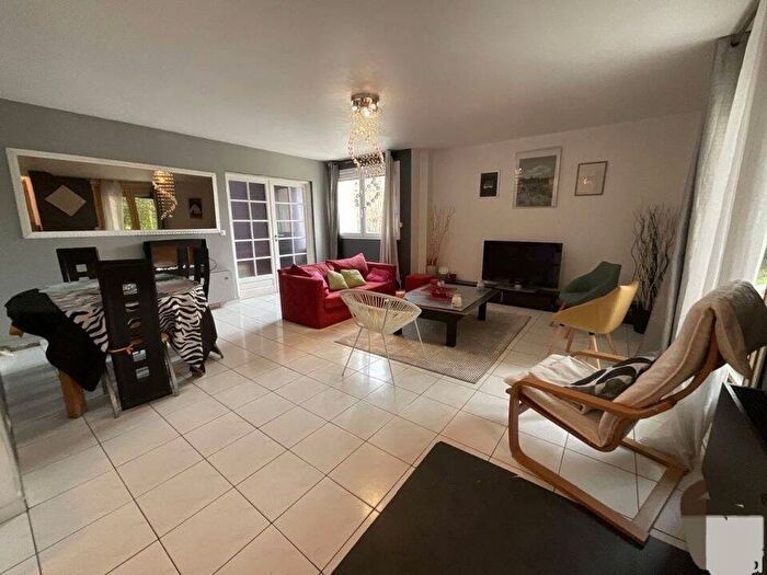 Bois de la Grange-Village de Lognes : Appartement 4 pièces à louer