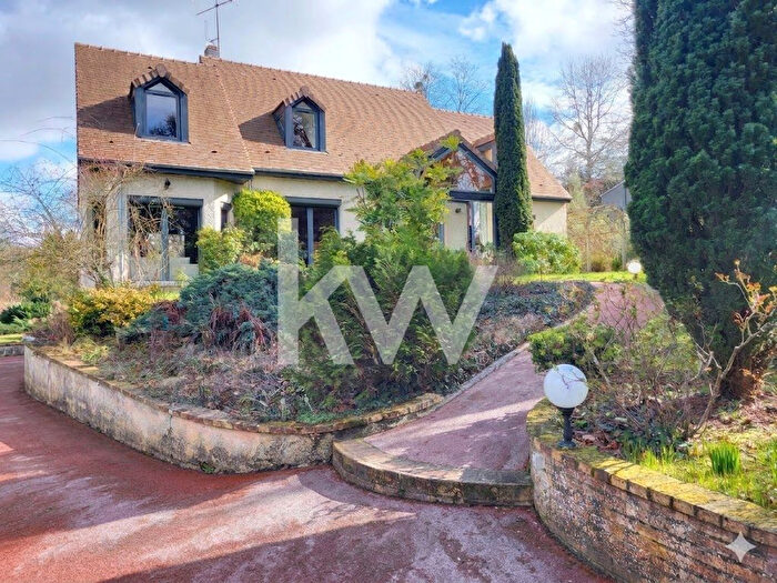 Maison 7 pièces à vendre à Saint-Rémy-lHonoré