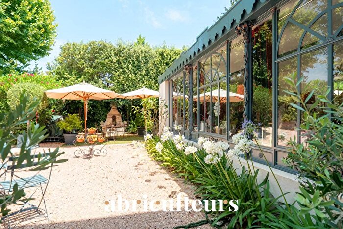 Bouc-Bel-Air, La Mounine, Le Serre, Valcros : Maison 15 pièces à vendre