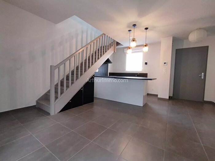 Maison à louer - Manosque, Manosque Ouest - 3 pièces - 2 chambres