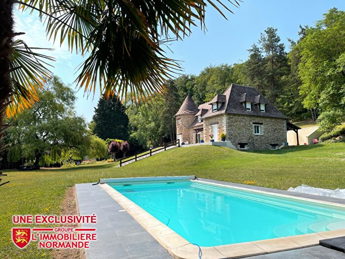 Pacy-sur-Eure : Maison 8 pièces à vendre
