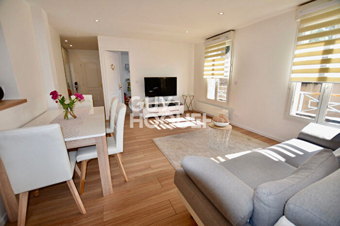 Appartement 3 pièces à Villiers-sur-Marne, Centre-ville, à louer