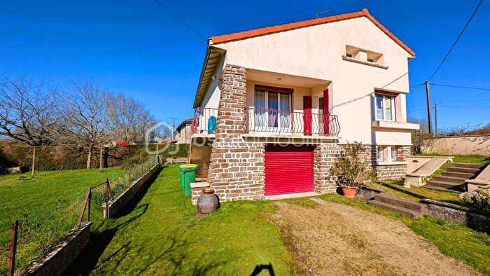 Maison à vendre - Fenioux - 7 pièces - 3 chambres