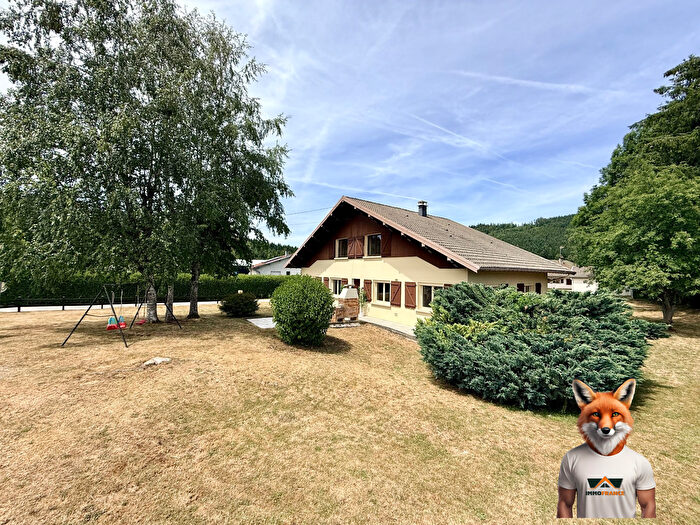 Maison 7 pièces à vendre à Orchamps-Vennes