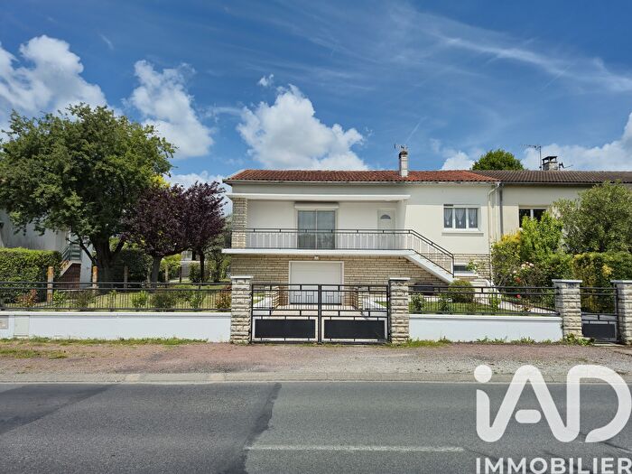 Maison à vendre - Chaniers - 6 pièces - 3 chambres