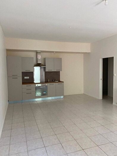 Appartement à louer - Dampierre-en-Yvelines - 2 pièces - 1 chambre