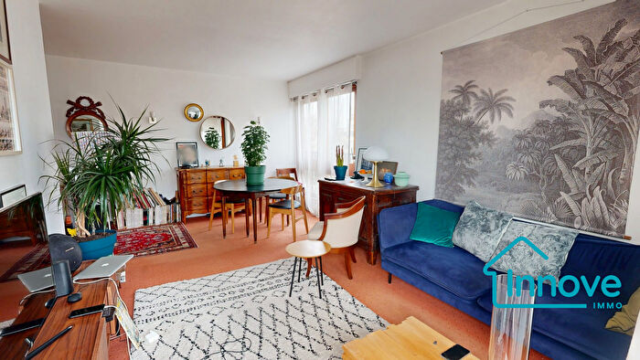 Appartement à vendre - Le Chesnay - 4 pièces - 3 chambres