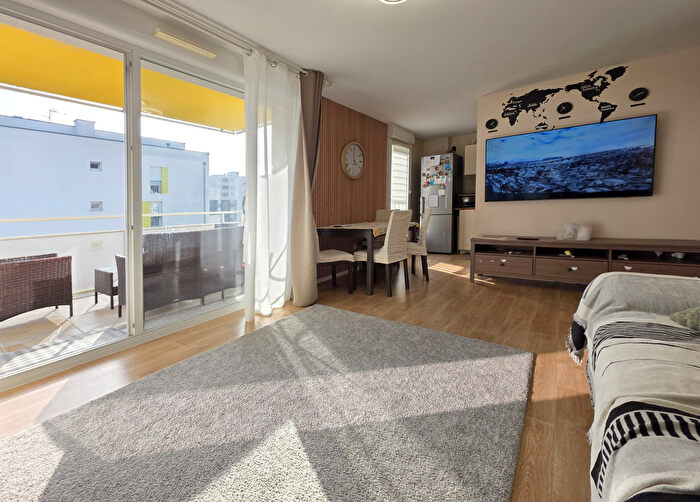 Appartement à vendre - Hoenheim - 3 pièces - 2 chambres